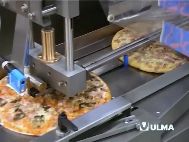 Pizza packaging in flow pack wrapper (HFFS) with barrier shrink film ...