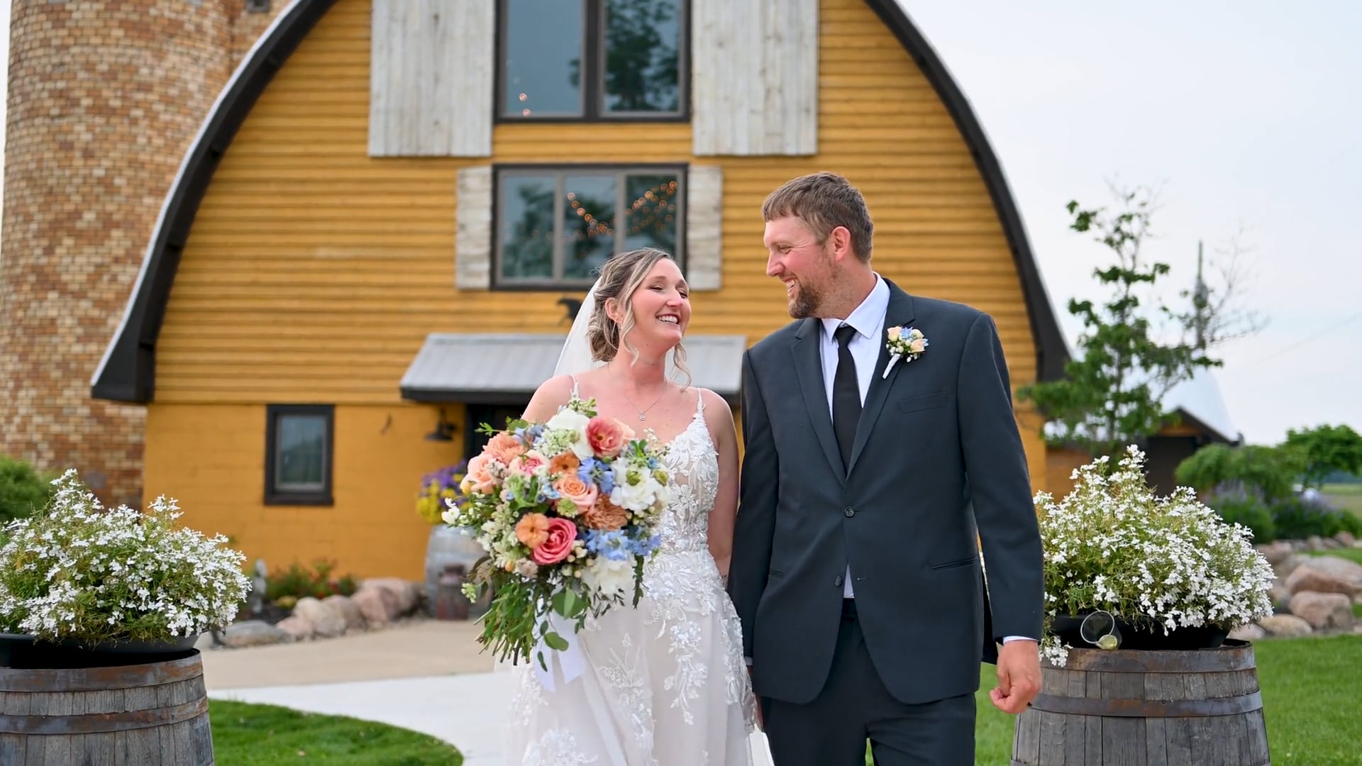 Chelsea & Chris Tie the Knot at Running Horse Farm | Rustic Wedding ...