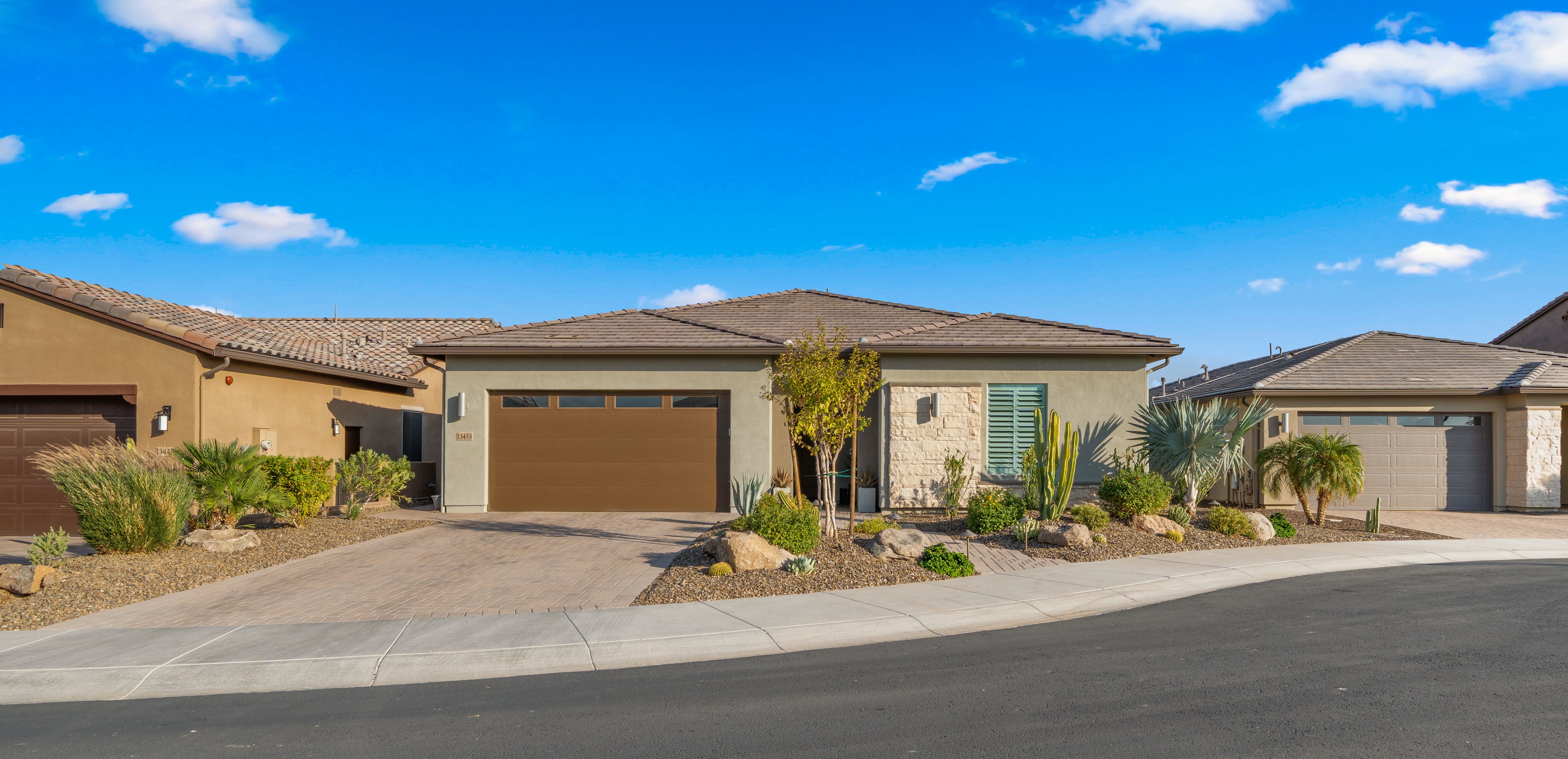 13453 W Red Hawk Drive Peoria, AZ 85383
