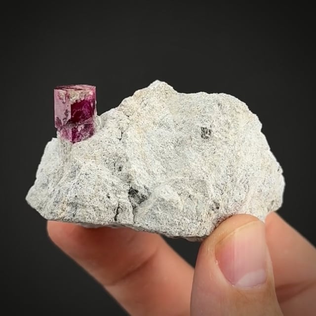 Beryl var. Red Beryl | Ruby Violet claims, Wah Wah Mtns., Beaver Co ...