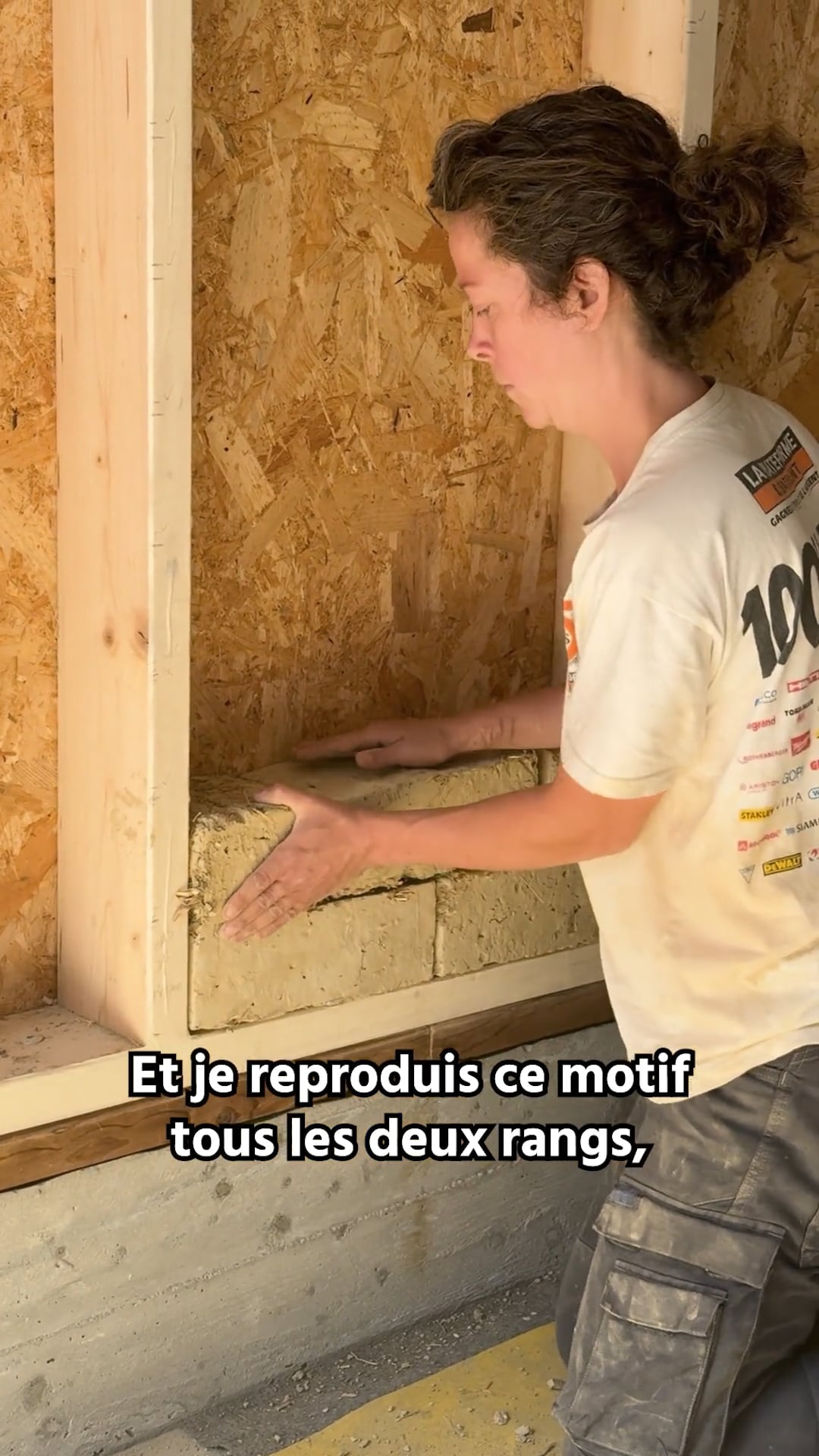 Maçon·ne en terre crue : fiche métier, salaire, formation
