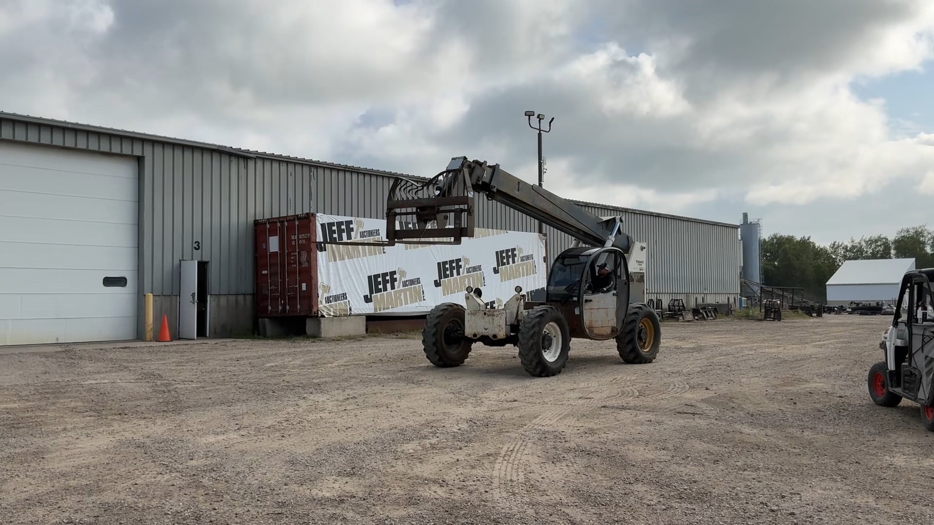 TEREX HANDLERS TH844C 8000 LB TELESCOPIC FORKLIFT SN: 056149