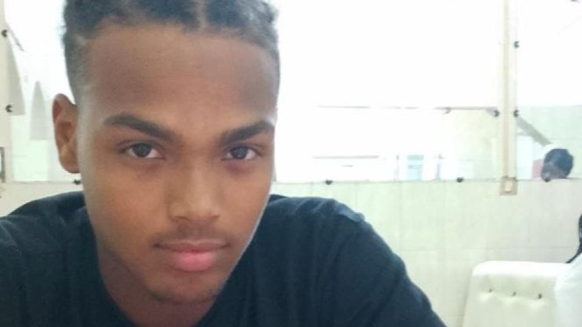 Fiaccolata in memoria di Fallou Sall - éTV Rete 7