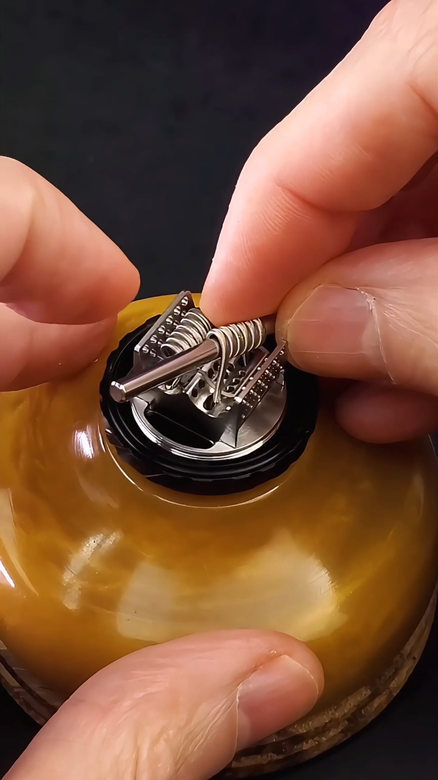 A Satisfying RDL Build with the Atmizoo Tripod 2 - Vaping360