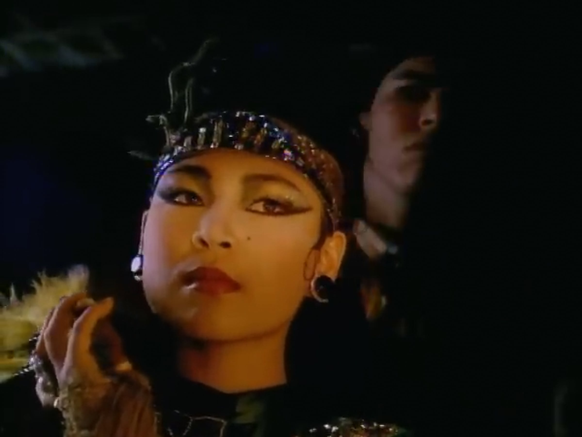 Michael Jackson - Smooth Criminal (Official Video)
