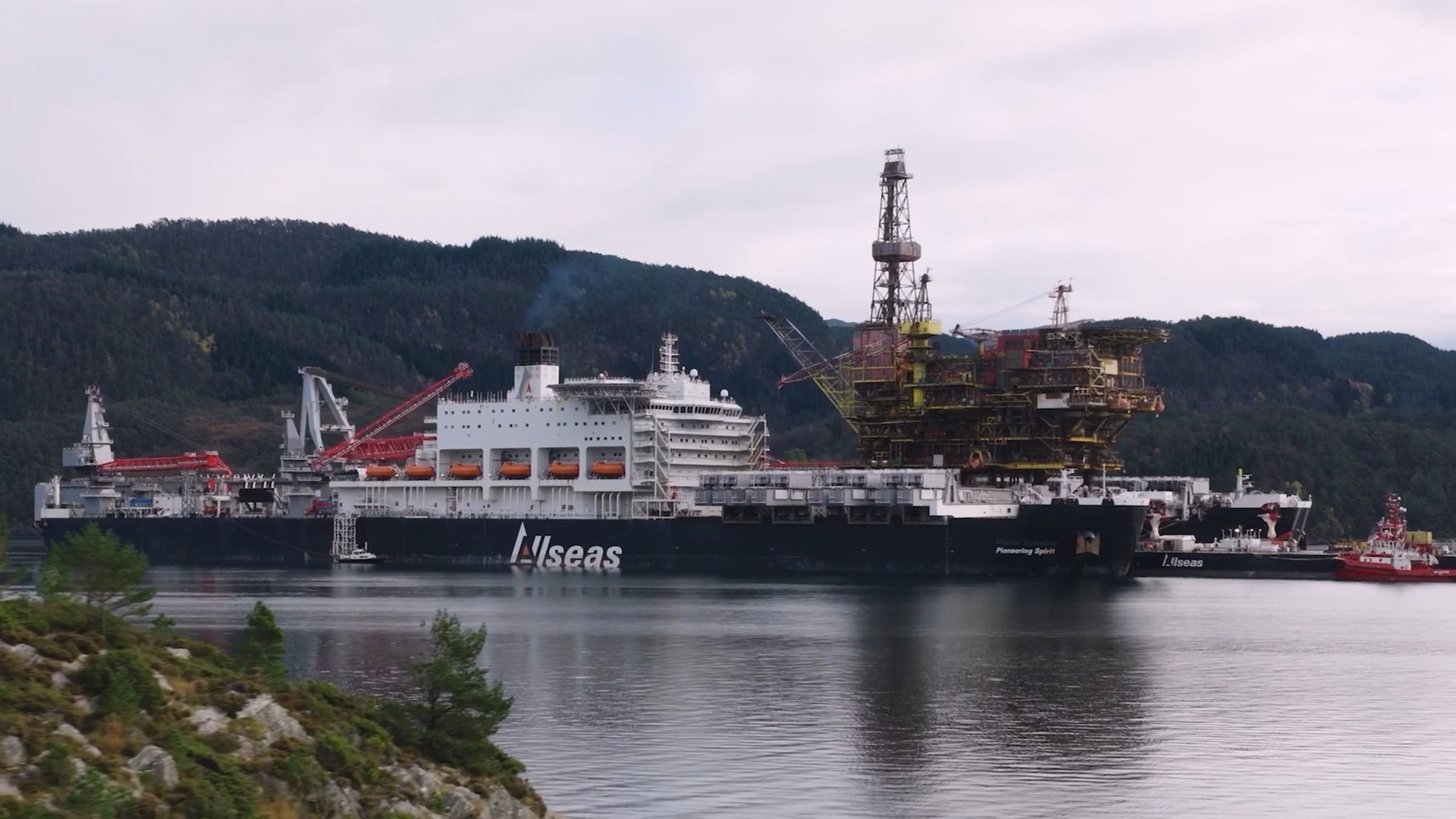 Eider Topside Lift Film | Videos & Movies on Vimeo