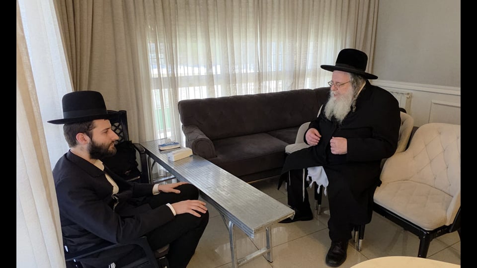 R' Shaul Alter | דברי חיזוק ותנחומין אצל משפ' כץ שיחיו על פטירת בנם ...