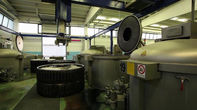“PDM” Static Dyeing Machines – Low denier section on Vimeo