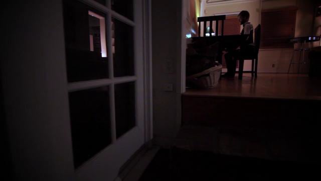 Neighbor - by Sarah Idziak on Vimeo