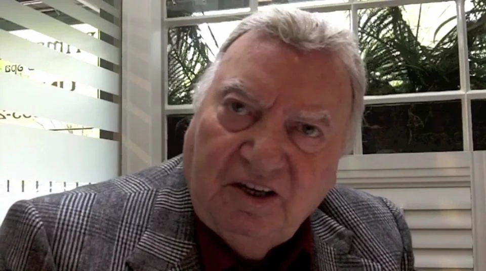 Louis Jannetta is the King of Maitre'D's on Vimeo