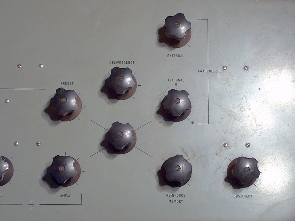 Paskian Artifacts—Machines and Models of Gordon Pask