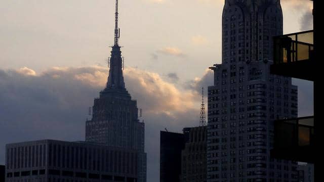 New York city portrait, HD time lapse, April 2006, music by Moby on Vimeo