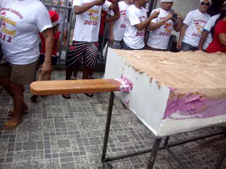 O maior picolé do mundo... The biggest, longest and largest popsicle in ...