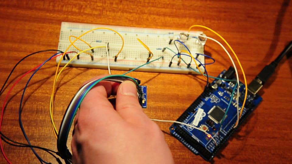 Arduino + ADXL345 on Vimeo