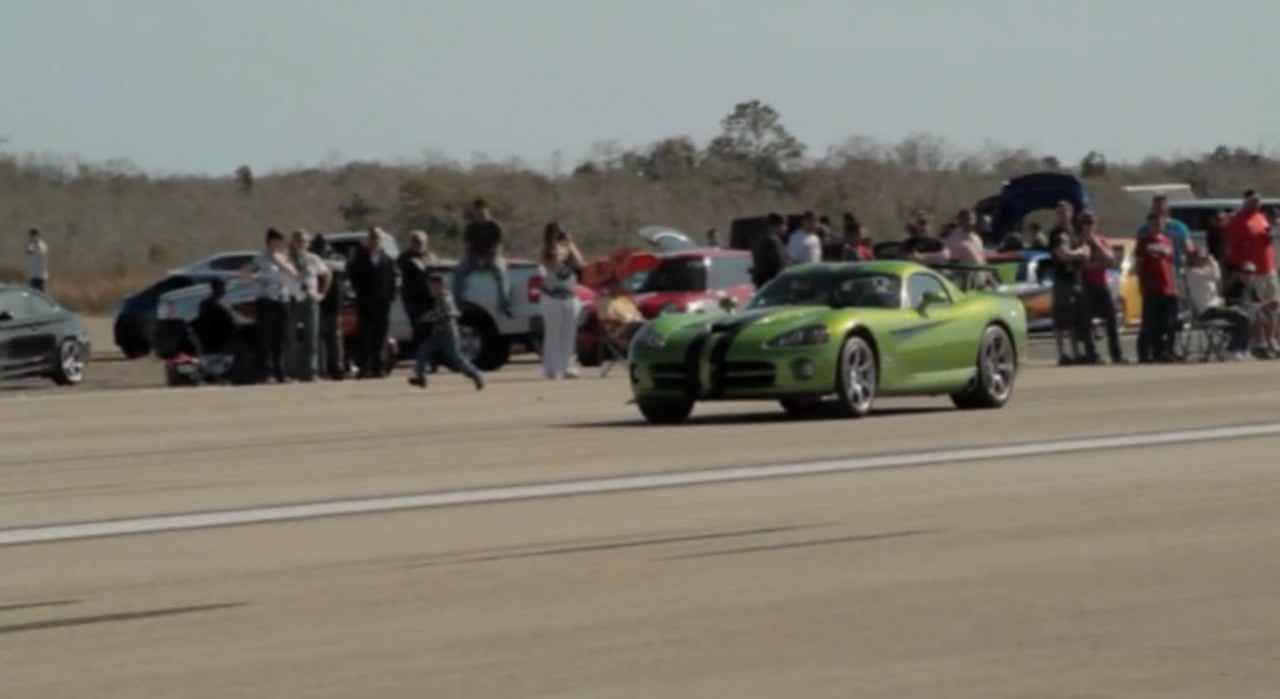 Top Gun Run - Miami Airport Runway Racing on Vimeo