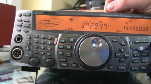Kenwood TS-2000X Review + BONUS on Vimeo