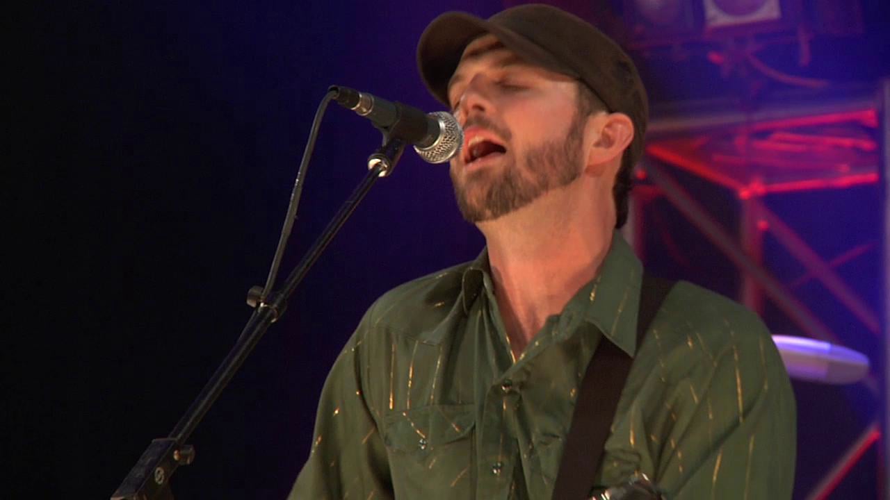 Kristi and Josh Grider: Meet In The Middle on Vimeo