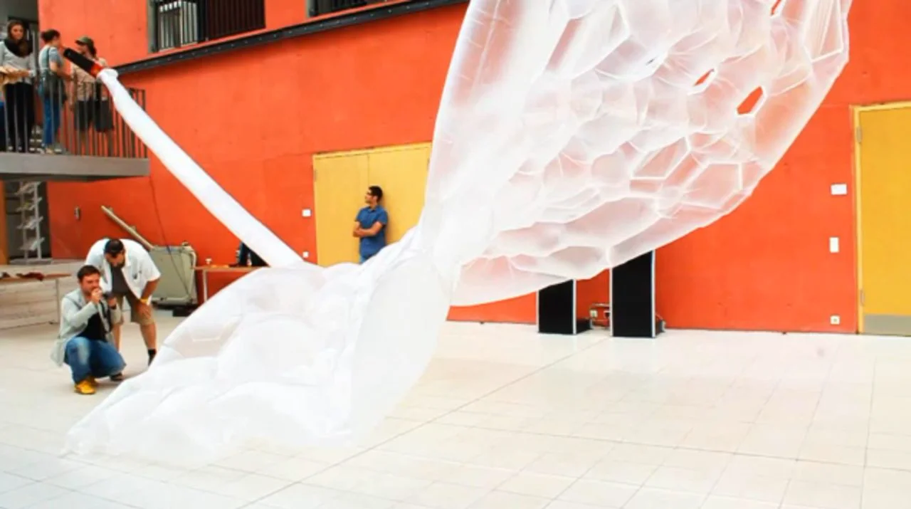 Inflatable Kinetic Structure on Vimeo
