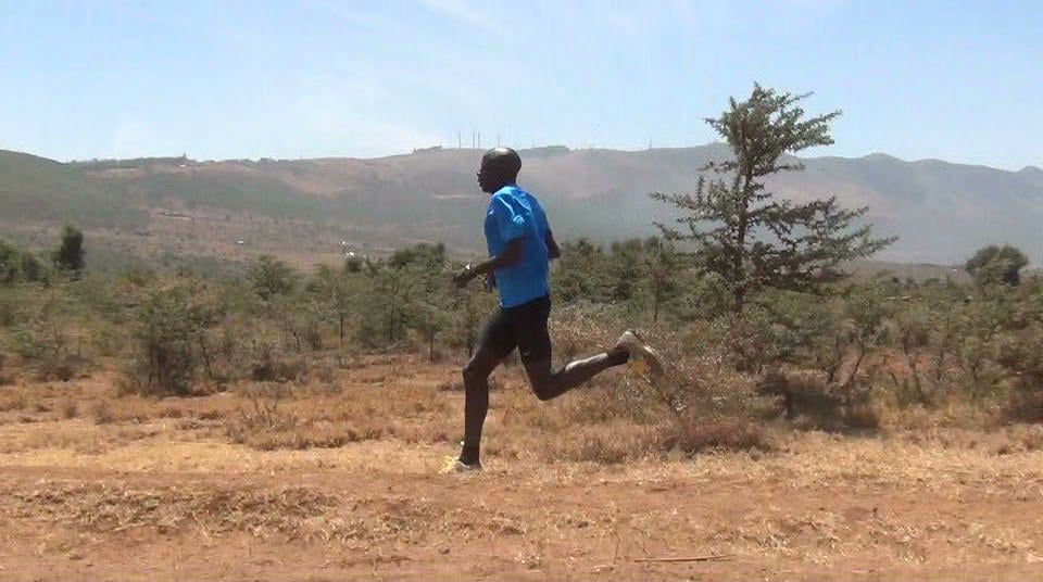 Moses Mosop preparing for Rotterdam Marathon 2012 on Vimeo