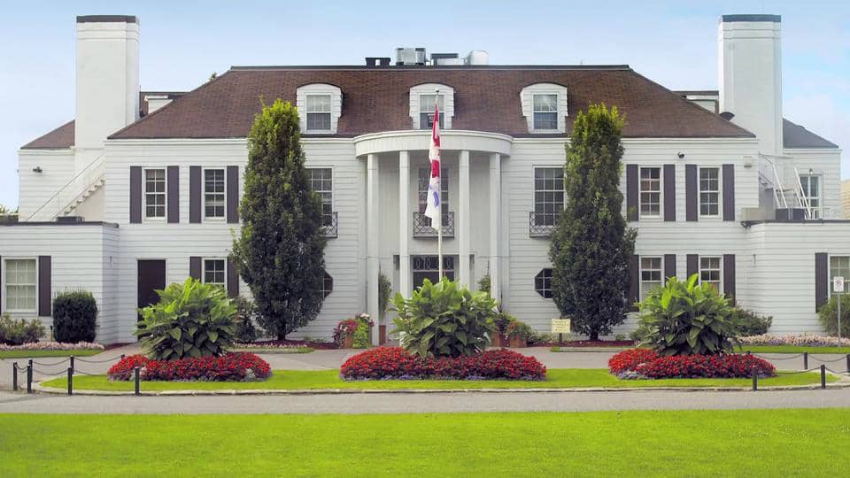 The Shouldice Hospital in 2 short minutes on Vimeo