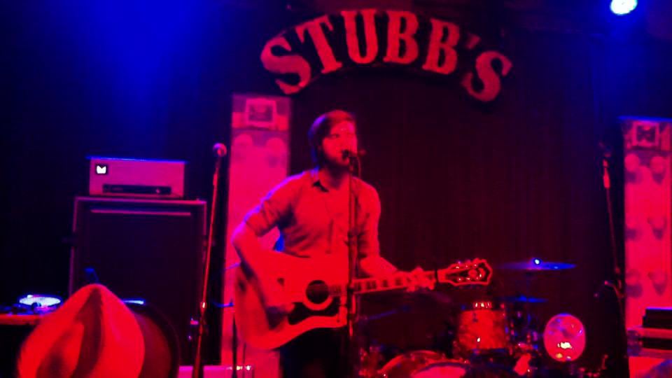 Graham Colton live in Austin singing "Best Days" on Vimeo