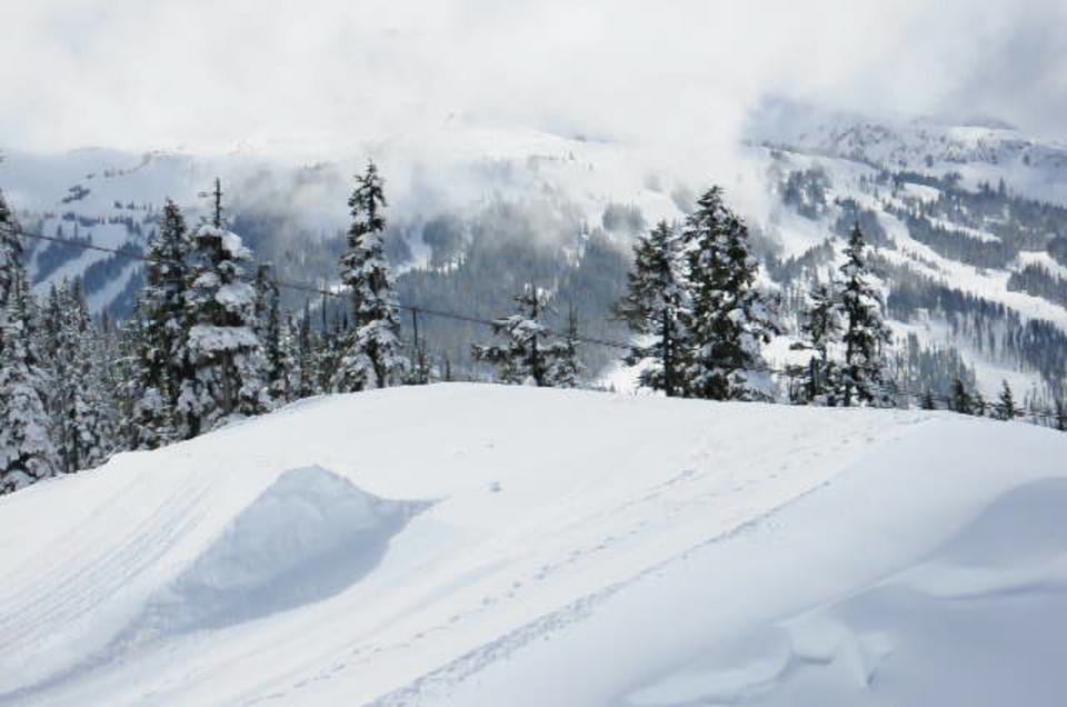 Helmet loss - Blackcomb XL Park on Vimeo