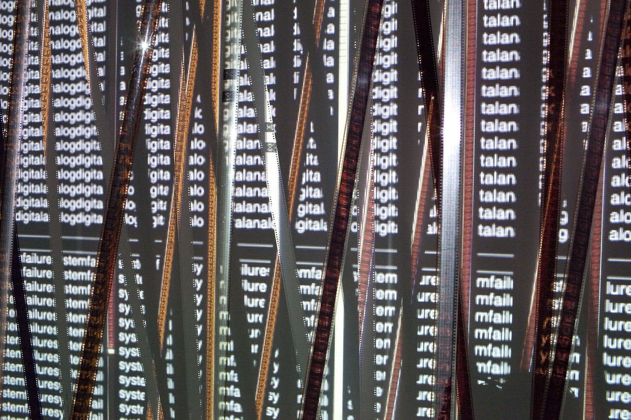 Daniel Canogar, "Flicker," 2011 on Vimeo