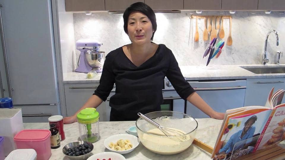 Tupperware: Cookware and Blueberry Pancakes for Mother's Day on Vimeo