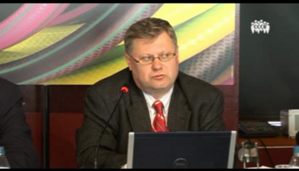 DEBAT // Immigració: el capital social i cultural, Andrei Korobkov (VO ...