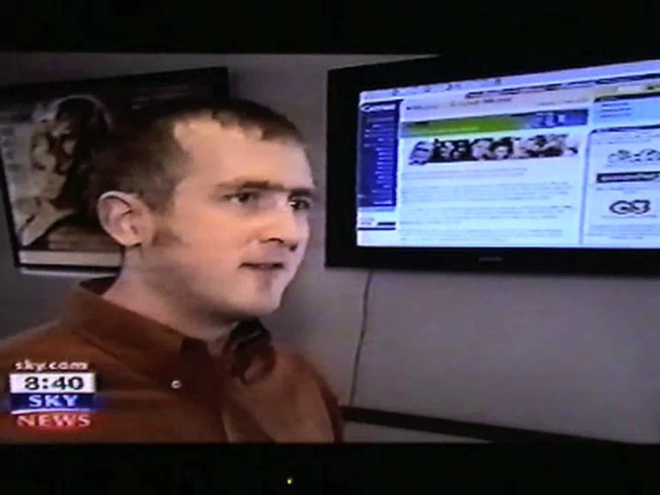 BT Cellnet launch first UK prepaid WAP phones - Sky News on Vimeo