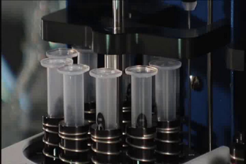 Biotage RapidTrace®+ SPE Workstation on Vimeo