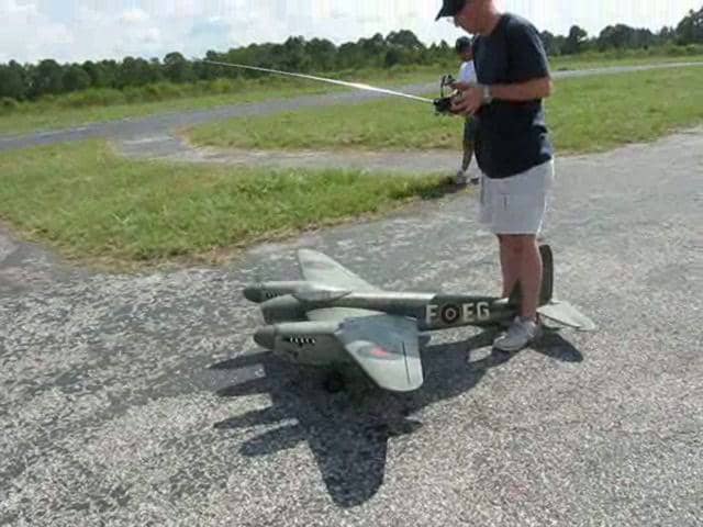 deHavilland Mosquito RC Model by Rob Mason 10-11-09 on Vimeo