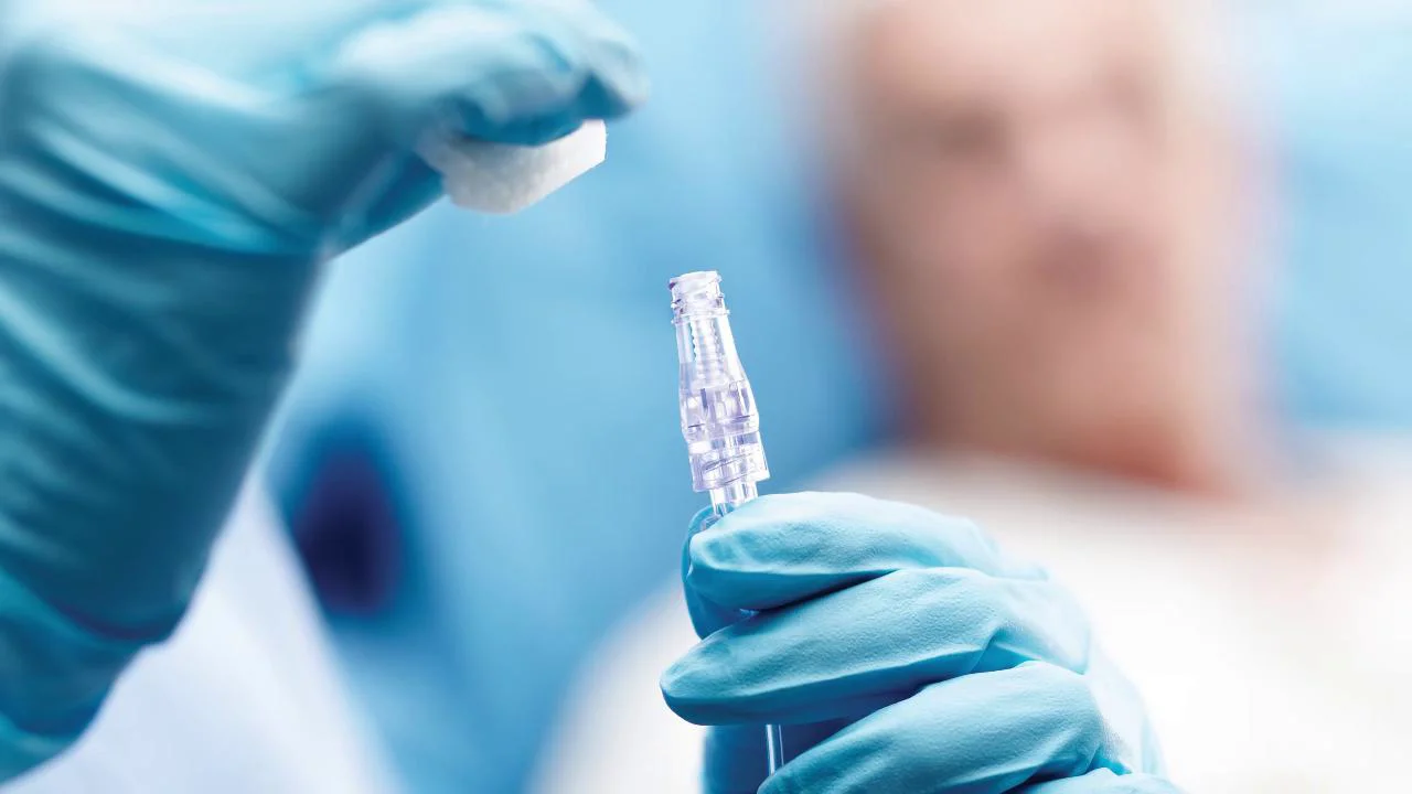 IV Connectors - MicroClave Clear on Vimeo