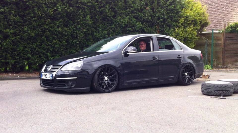 Bagged Jetta Mk5 . on Vimeo