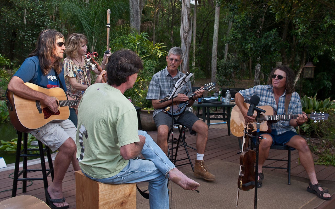 "Blackjack County Chain" performed by SWAMP POSSUM on Vimeo