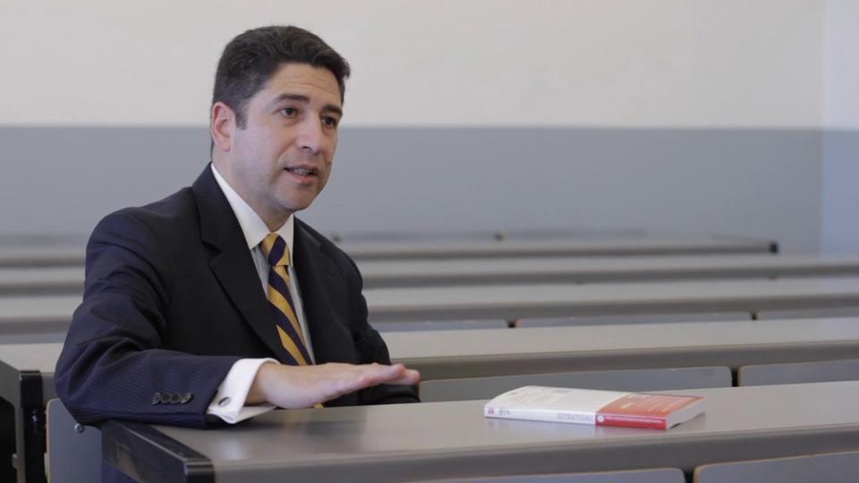 Entrevista Dr. Francisco Javier Garrido on Vimeo