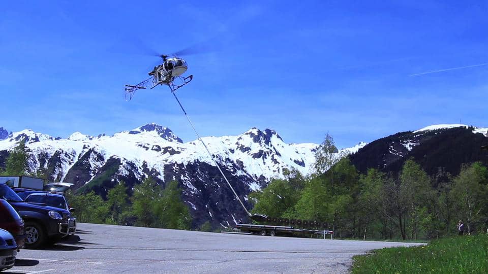 Heli Saws / Helicopter Tree-Trimming Operations on Vimeo