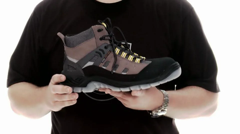 The Volvo Workwear Collection - Workwear Safety Mid boots 649511 on Vimeo