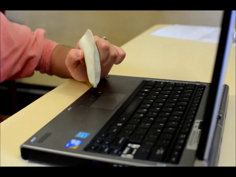 OT Communication - C6 with typing splint and trackpad