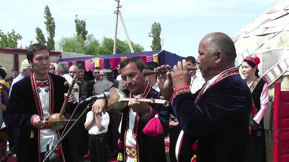 A Bakhshi in Central Asia on Vimeo