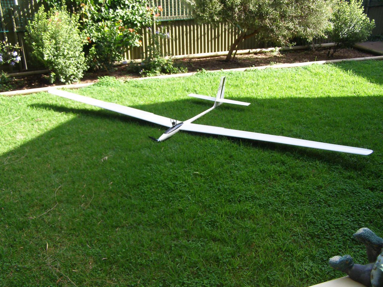 Debut FPV flight of Southern Sailplanes "Eclipse" on Vimeo