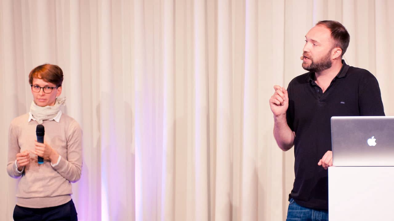 Stephanie Kaiser & Torsten Reil - Magic Numbers on Vimeo