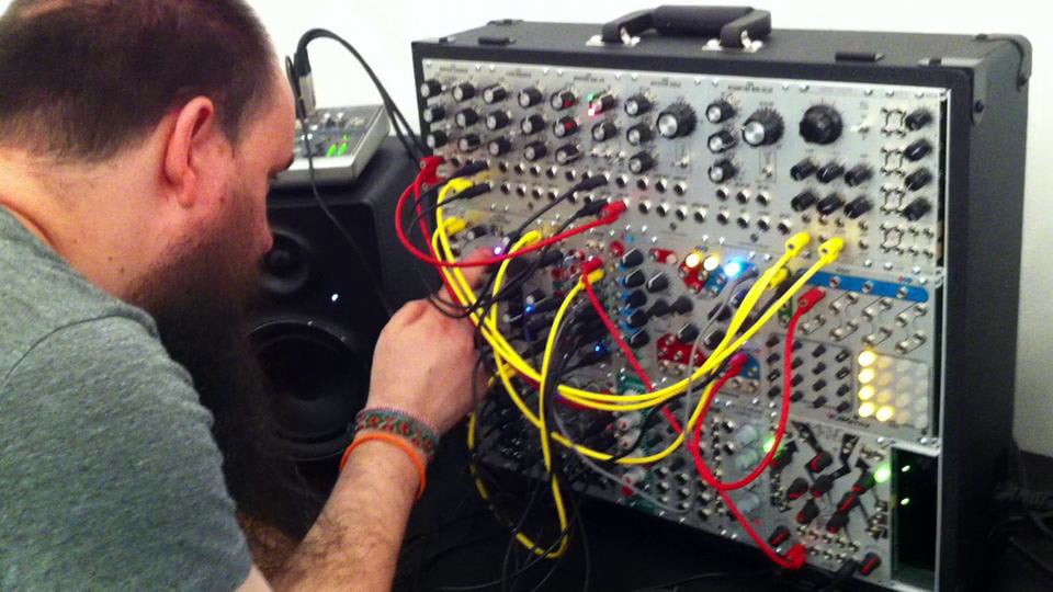Keith Fullerton Whitman at Control in Brooklyn. Make Noise / Soundhack Echophon. on Vimeo