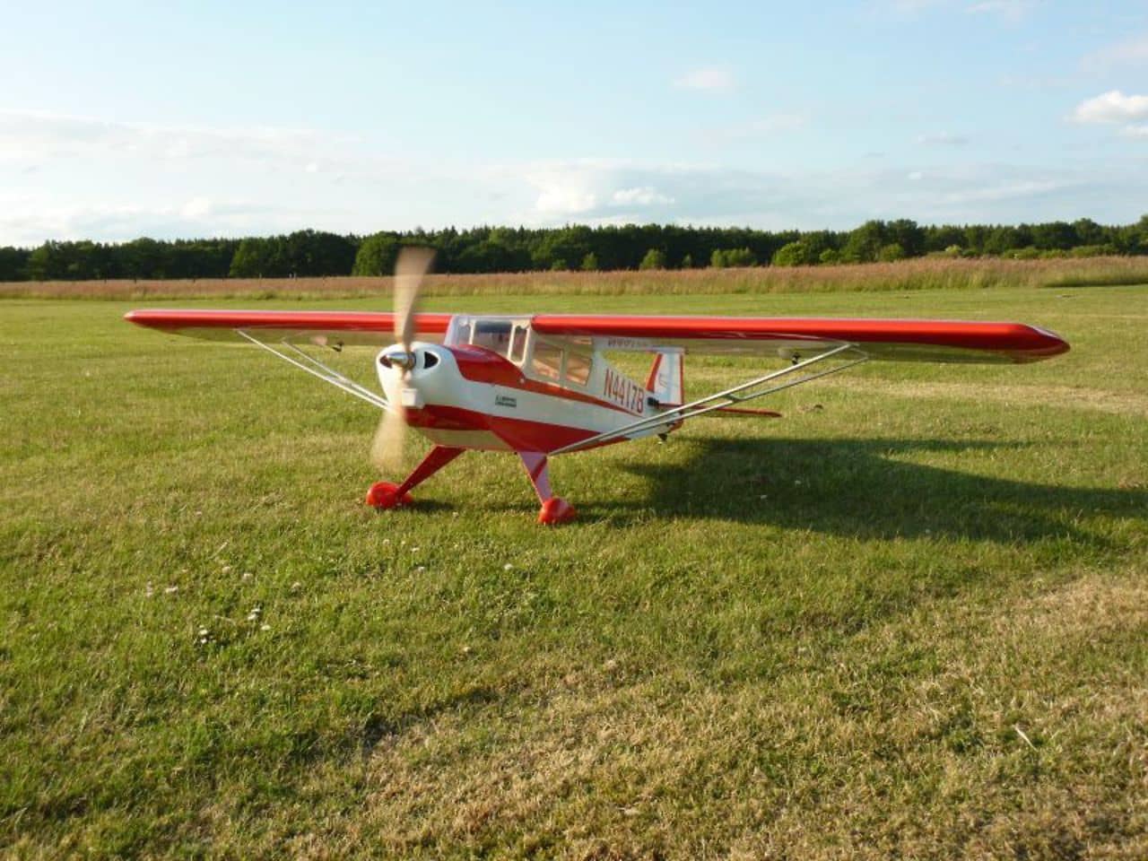 First flight of my Taylorcraft F21B 2,2m on Vimeo
