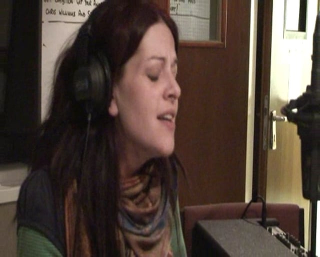 Anna Goldsmith live on Manx Radio on Vimeo