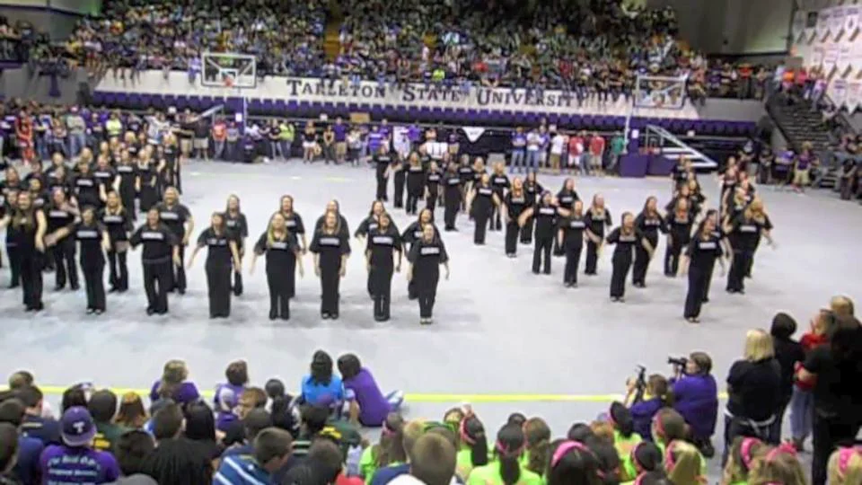 AGD performs at Tarleton's 2010 Homecoming Yell Contest on Vimeo