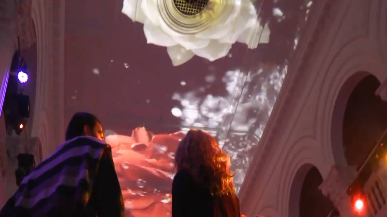 VIP Mobile - Ceiling Projection Mapping on Vimeo