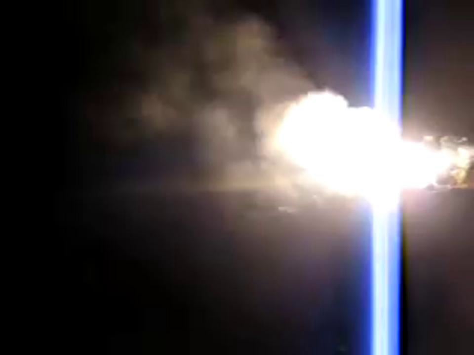 Water into Magnesium explosion on Vimeo