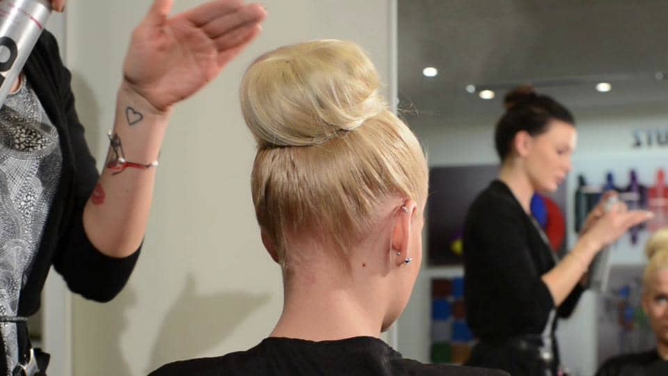 Håruppsättning hårmunk - Bangerhead Step by Step on Vimeo