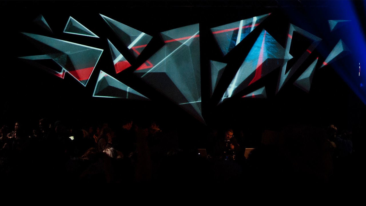 Source On Ice - Stage Design // Live Visuals